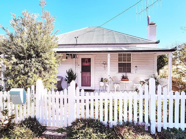 Rose Cottage On Medley - Gulgong