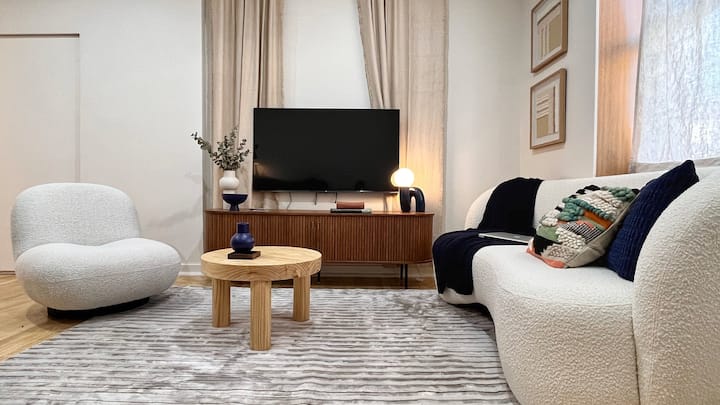 One Bed Suite With Deck | A Walk To Fishtown - Philadelphia, PA