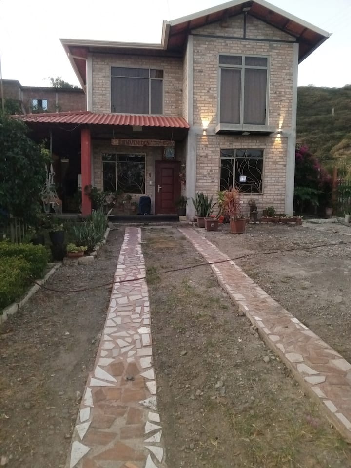 Casa Gira Sol Catamayo - Catamayo