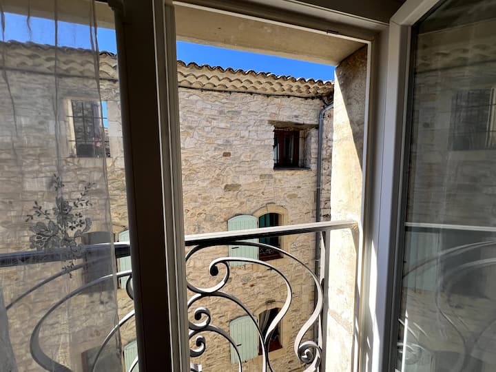 Appartement De Charme Au Cœur Du Village Médiéval - Alès