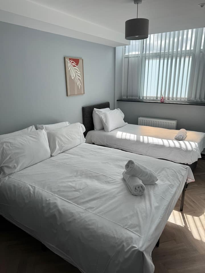 Modern 3br Apt • Fully Furnished • Free Parking - Newcastle upon Tyne