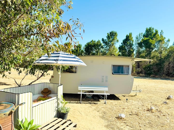 Bath & Glamping Van New! (2+ Ngt) - Off Grid - Western Australia