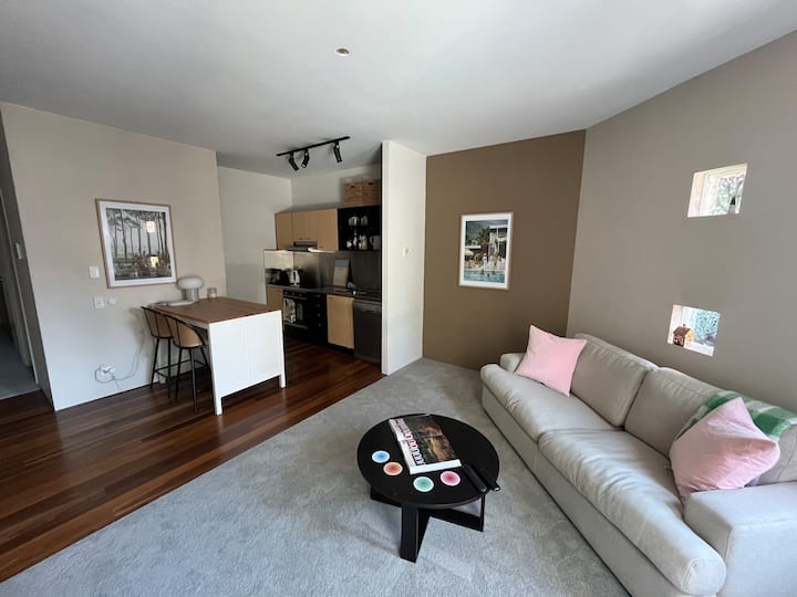 Stylish Teneriffe 1br | Balcony & Pool - Newstead