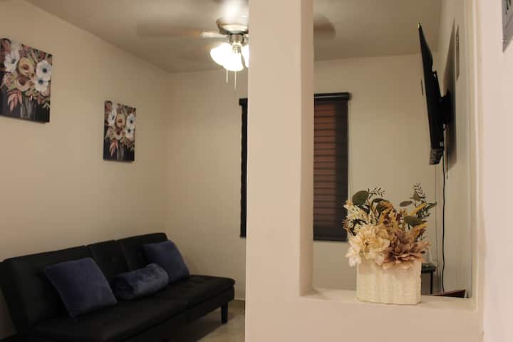 Hogar Acogedor En Col. Benito J. - Nuevo Laredo