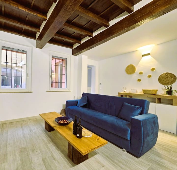 Historic Center • Beams • Quiet Courtyard - Mantua