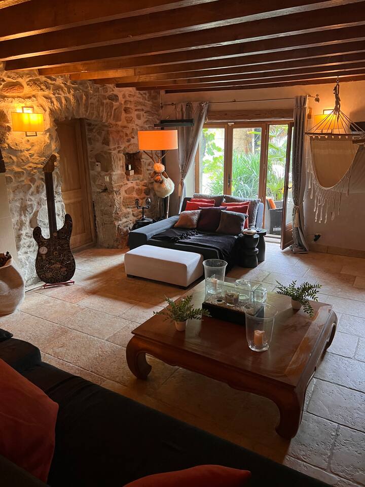 Maison à La Campagne / Jacuzzi - Confort