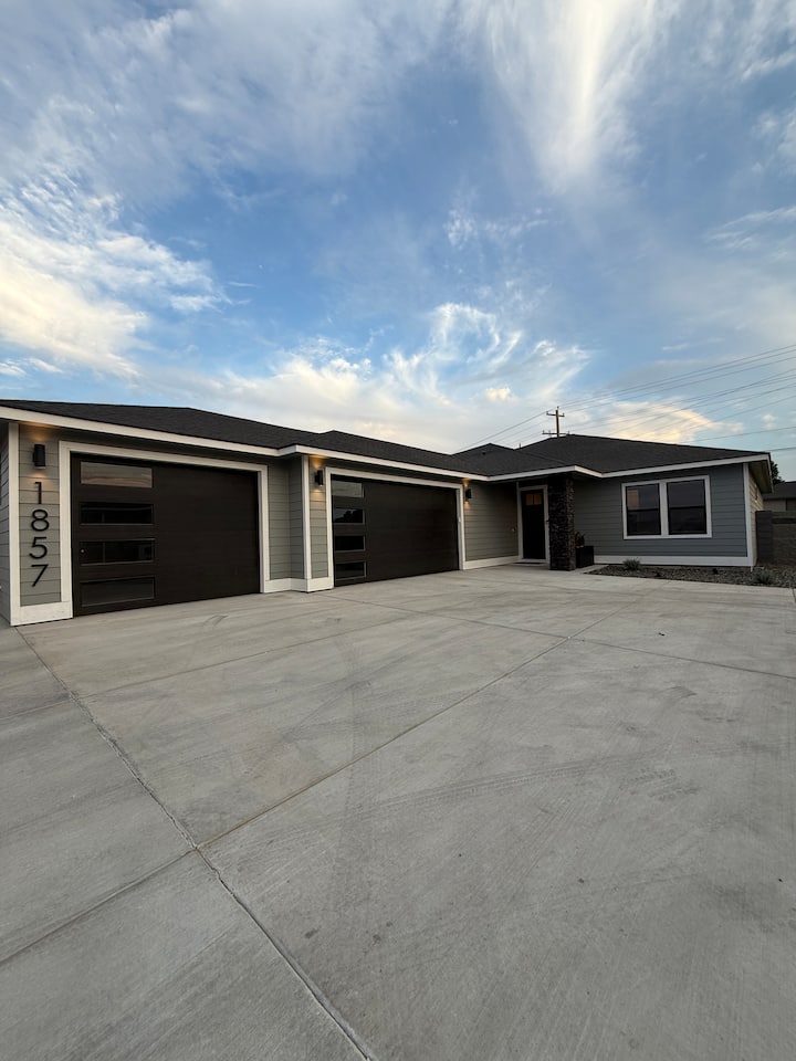 New Build! Benton County Bungalow - Kennewick, WA