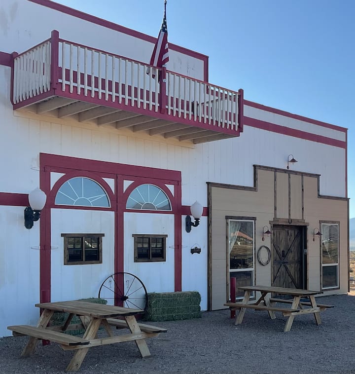 Event/dance Hall, Meeting Hall, Glamping Hall - Kingman, AZ