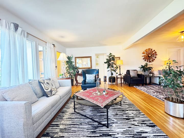 Family-friendly 3br With Backyard - Hal1 - Swinger, Tarzana