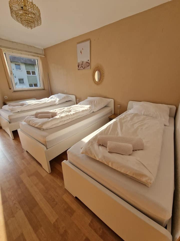 Geräumige Wohnung Mit Balkon - Heilbronn