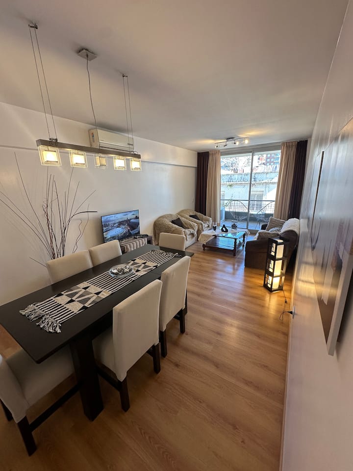 Luminoso Departamento Con Balcón Almagro - Argentine