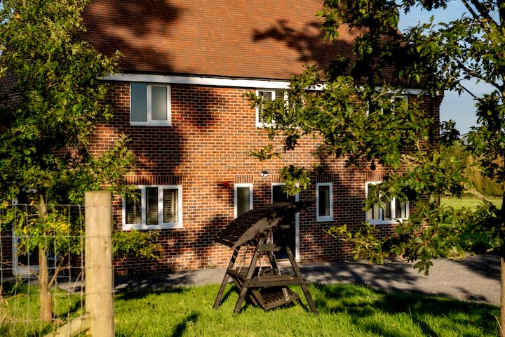 Hambledon Hill Cottage With Hottub - Shaftesbury