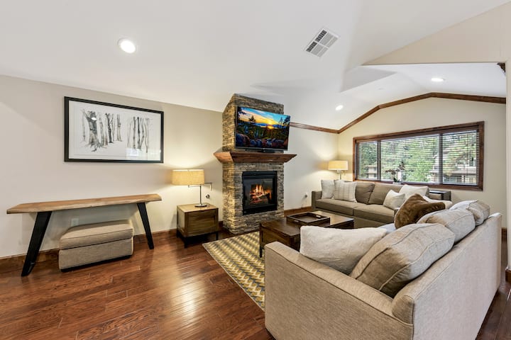 Stylish Townhome By Heavenly | Tw703 - South Lake Tahoe, CA