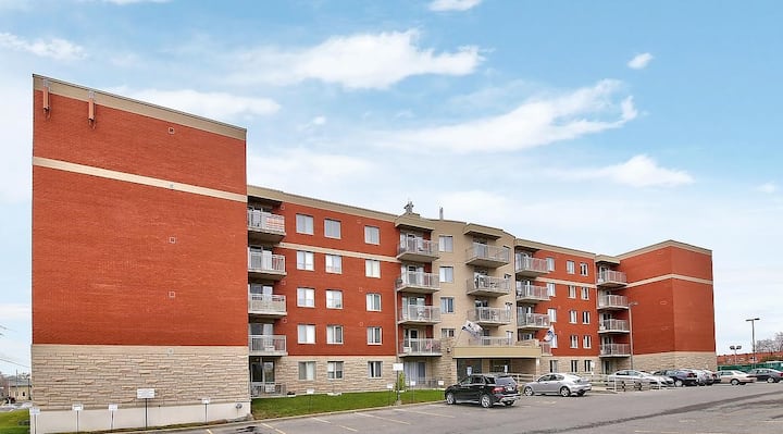 Chateau Ste-marie - 1 Bed/1 Bath - Pointe-Claire
