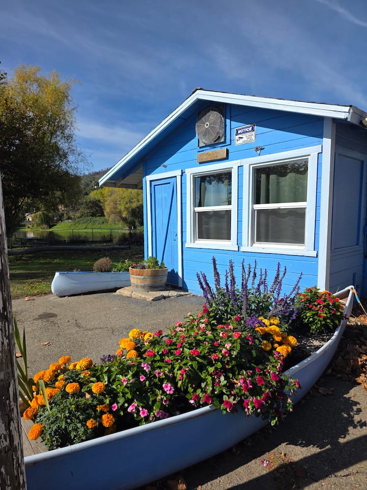 Huck-finn Cabin: Docks/3 Beds/kayaks - Clearlake, CA