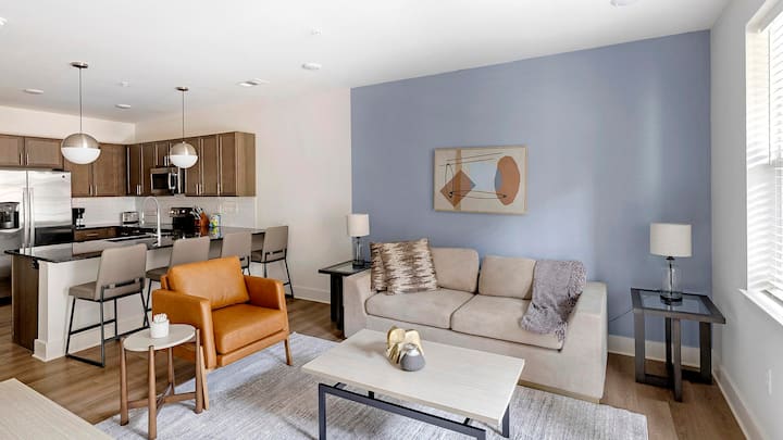 Landing | Spectacular 1bd, Gym, Clubhouse - Alabama
