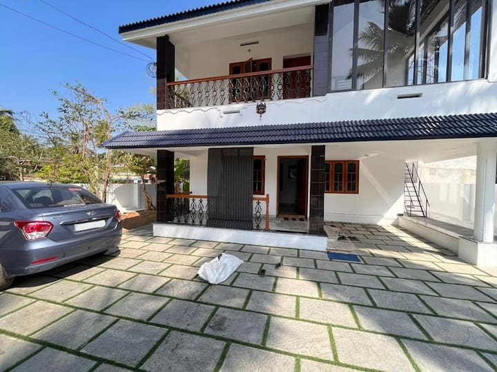 Palakkad Stay/stopover By Nh47 : Room2 - Palakkad