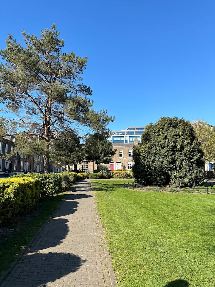 Central Georgian 2-bedroom Apartment - Dublin