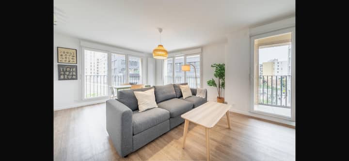 Appart Chic, Paris, Métro 5, Roissy
Netflix - Drancy
