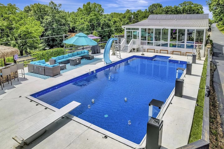 The Stoneglass Retreat - Nashville, TN