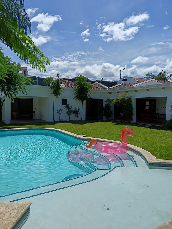 Beautiful Villa In Antigua With Volcano Views - Guatemala