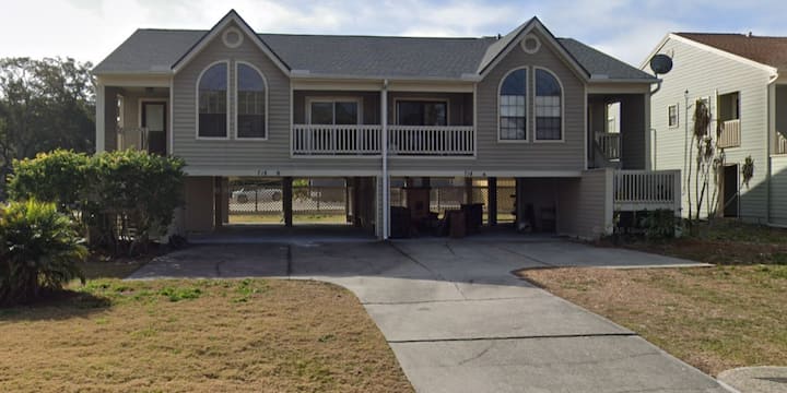 Upscale~quiet~close~book Today! - Palm Harbor, FL