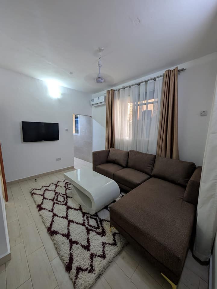 Liz’s Loft - 2 Bedroom By Nyumbani Apartments - Dar es Salaam