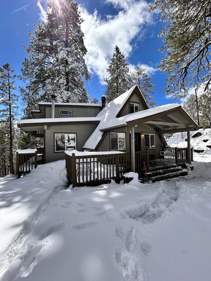 Cougar Street Retreat - Munds Park, AZ