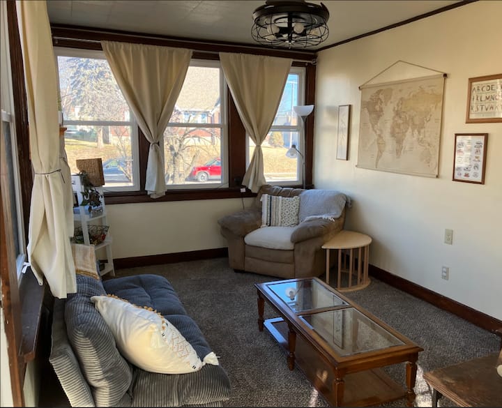 Cozy Apartment In House - Lewis and Clark State Park, Rushville