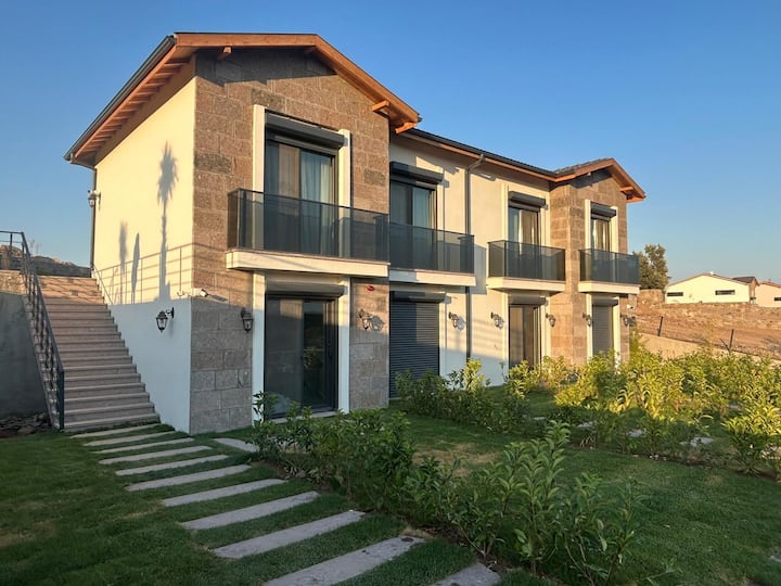 Midilli Manzaralı Butik Otel 2 - Asso