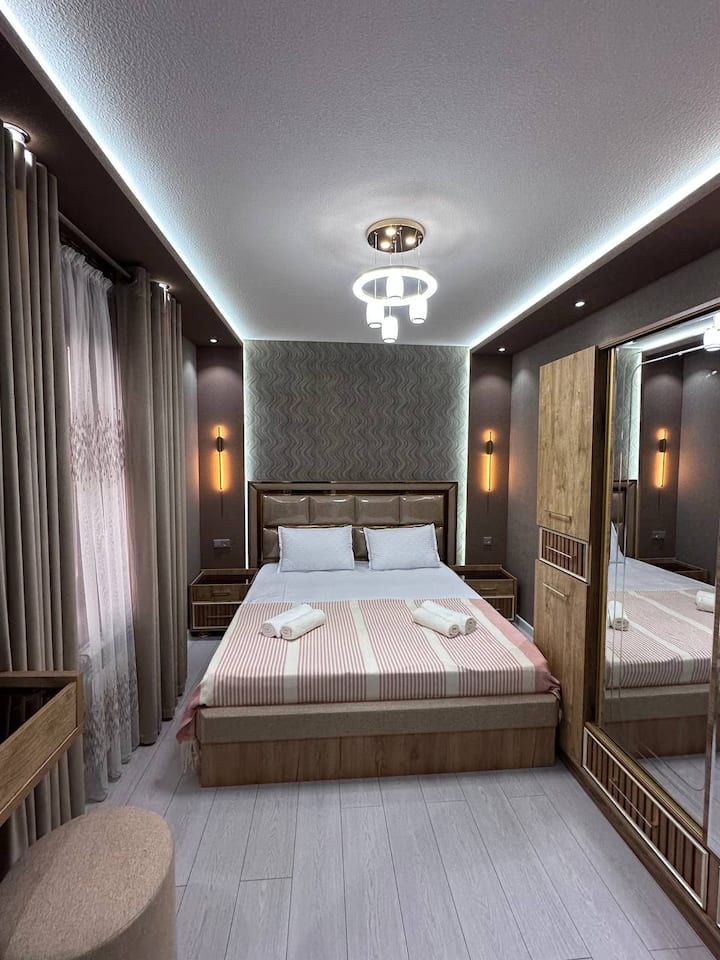 Registan Square, Airport, Station Are 15 Minutes. - Uzbekistan