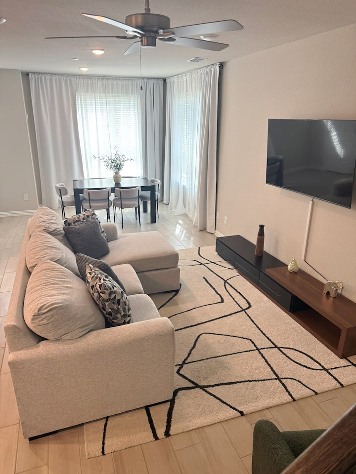 Chezz Spark Townhome - Mesquite, TX