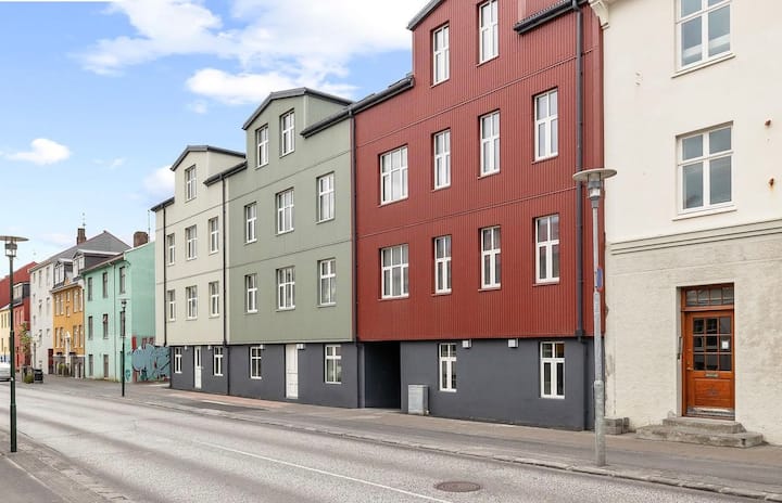 Apartment In Downtown Reykjavík - Reykjavik