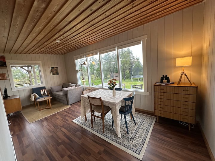 Cozy Cabin By Lake ÞIngvallavatn - Islande