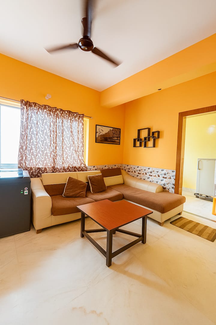 Hearth Stay-mukundapur 2bhk Stay With Parking - Kolkata