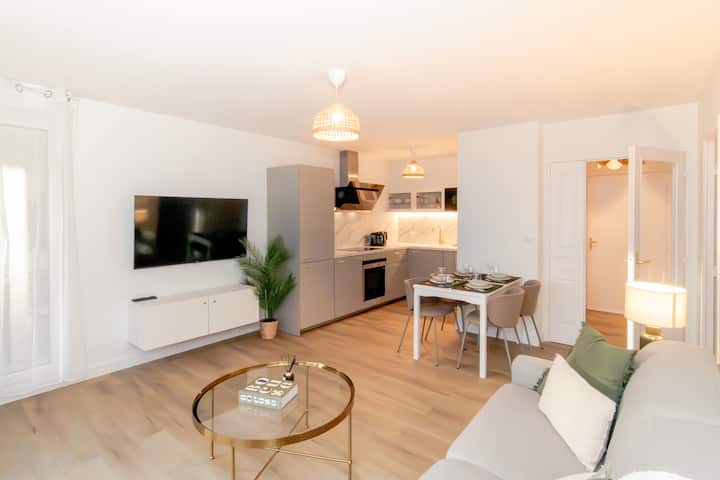 L’appartement Le Gambetta - T2 Cosy Moderne - Chassieu