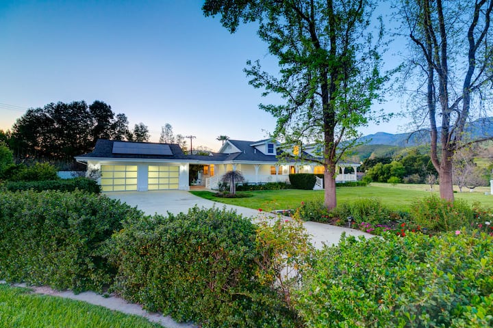Serene Ojai Farmhouse-sacred Topa Topa Views - Ojai, CA