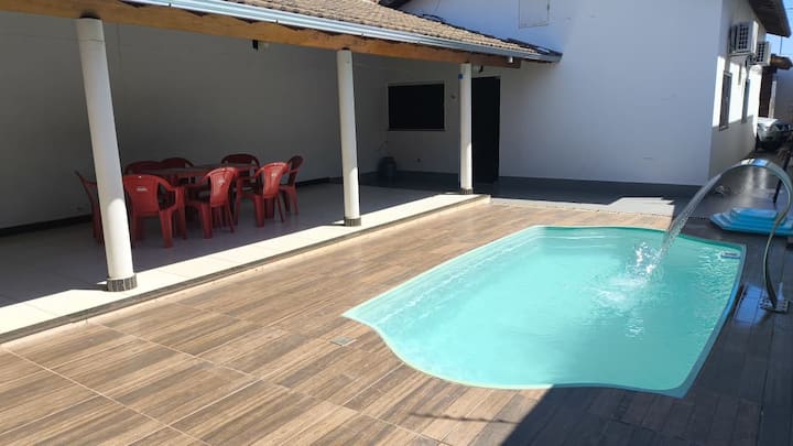 Casa Aconchegante Com Piscina - Montes Claros