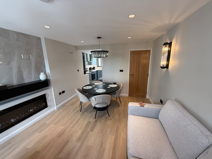 Fire Station View-central-2 King Beds-new Interior - Exeter