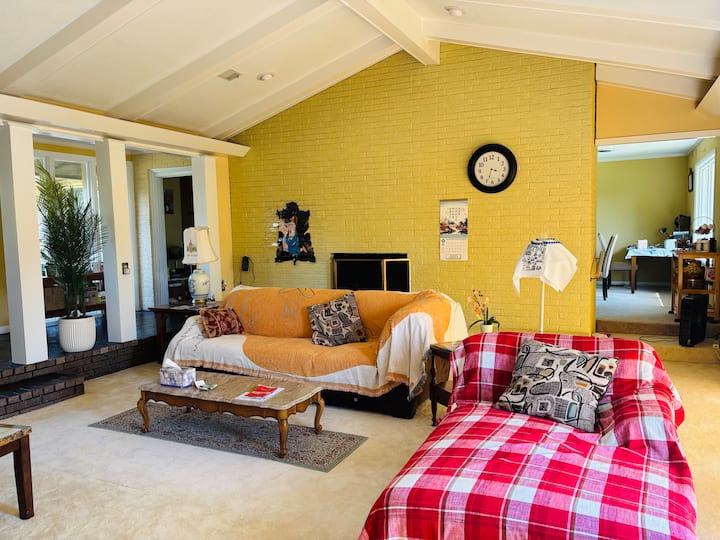 Room In Amazing View Quiet Pool House! - Starkville, MS