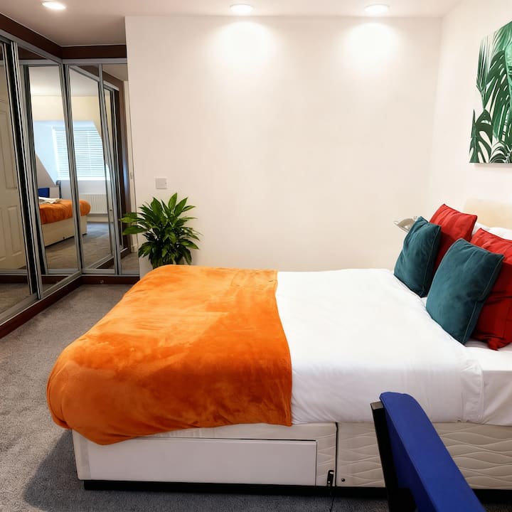 Flexihub Watford|near Potter Studio & London Links - Watford