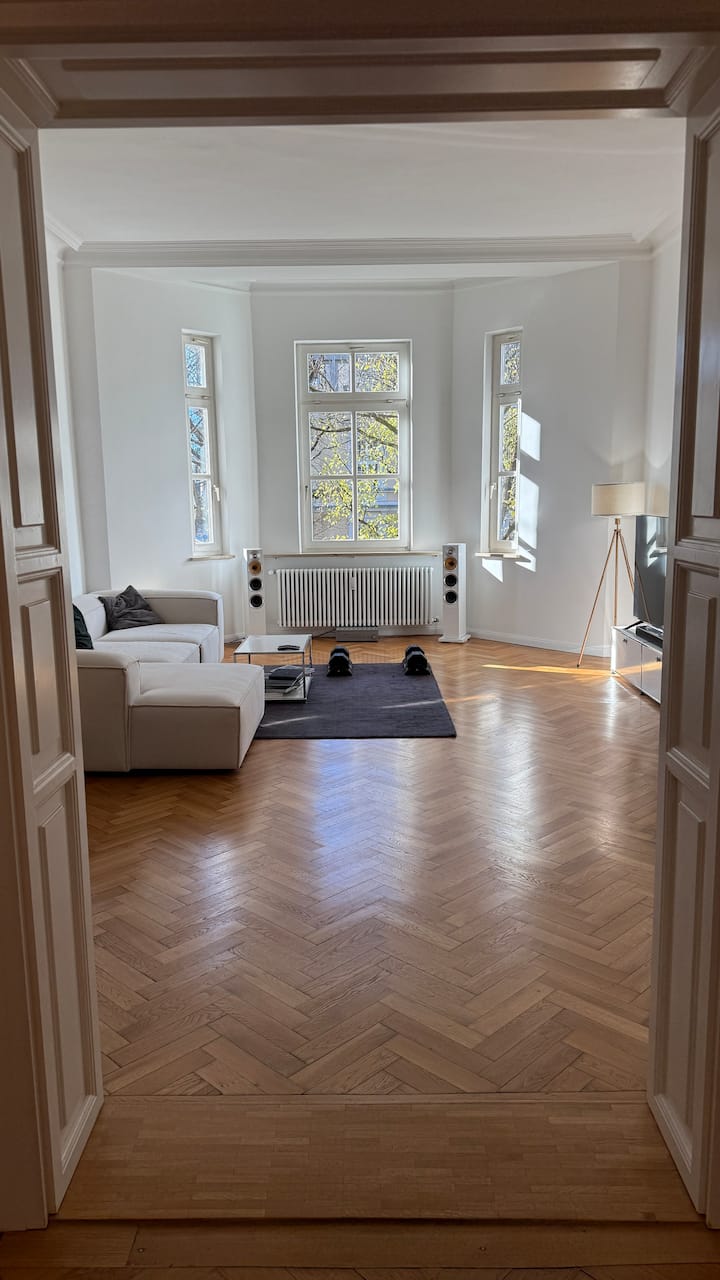 Luxury Historic 3br, 2ba – 3 Min To Oktoberfest - München