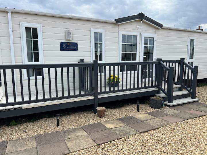 Riverside Lancaster Lodge - Woodhall Spa