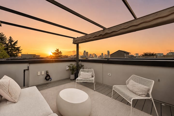 Walk To Everything! Capitol Hill Townhome W/ Views - University Village - Seattle