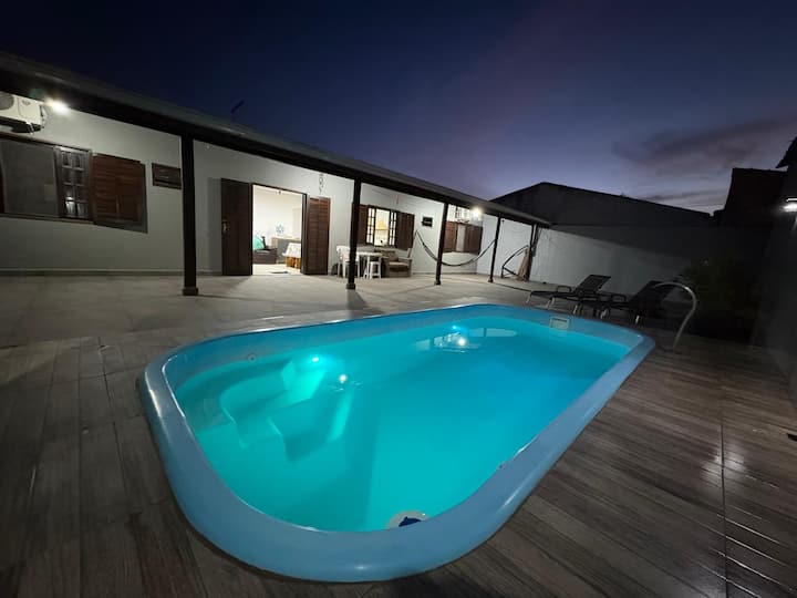 Casa Piscina Aquecida Com Ar Condicionado - Itapoá