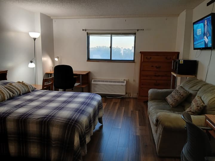 Walk To Your Game Or Concert! - Columbus, OH