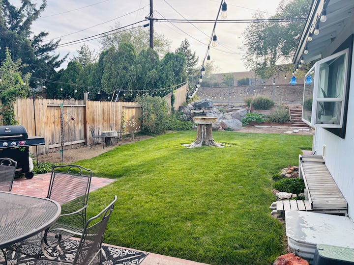 Charming Getaway - Cozy Vibes - Reno, NV