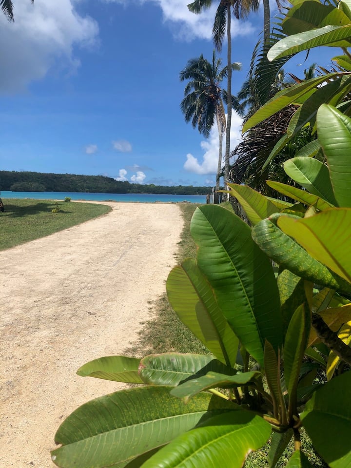 Waterfront Couple Retreat - Tonga
