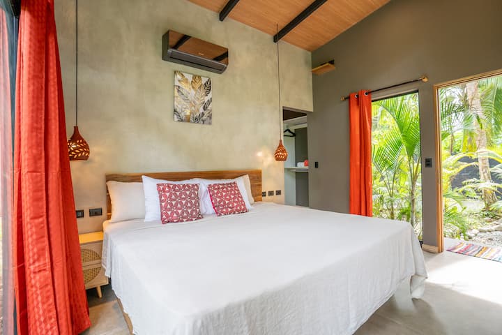 Raya Bungalow, Ac & Plunge Pool - Punta Uva