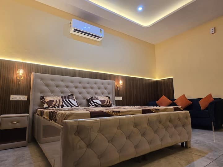 Peaceful Getaway | Cozy Lawn | Bbq | Bonfire Pit - Ajitgarh